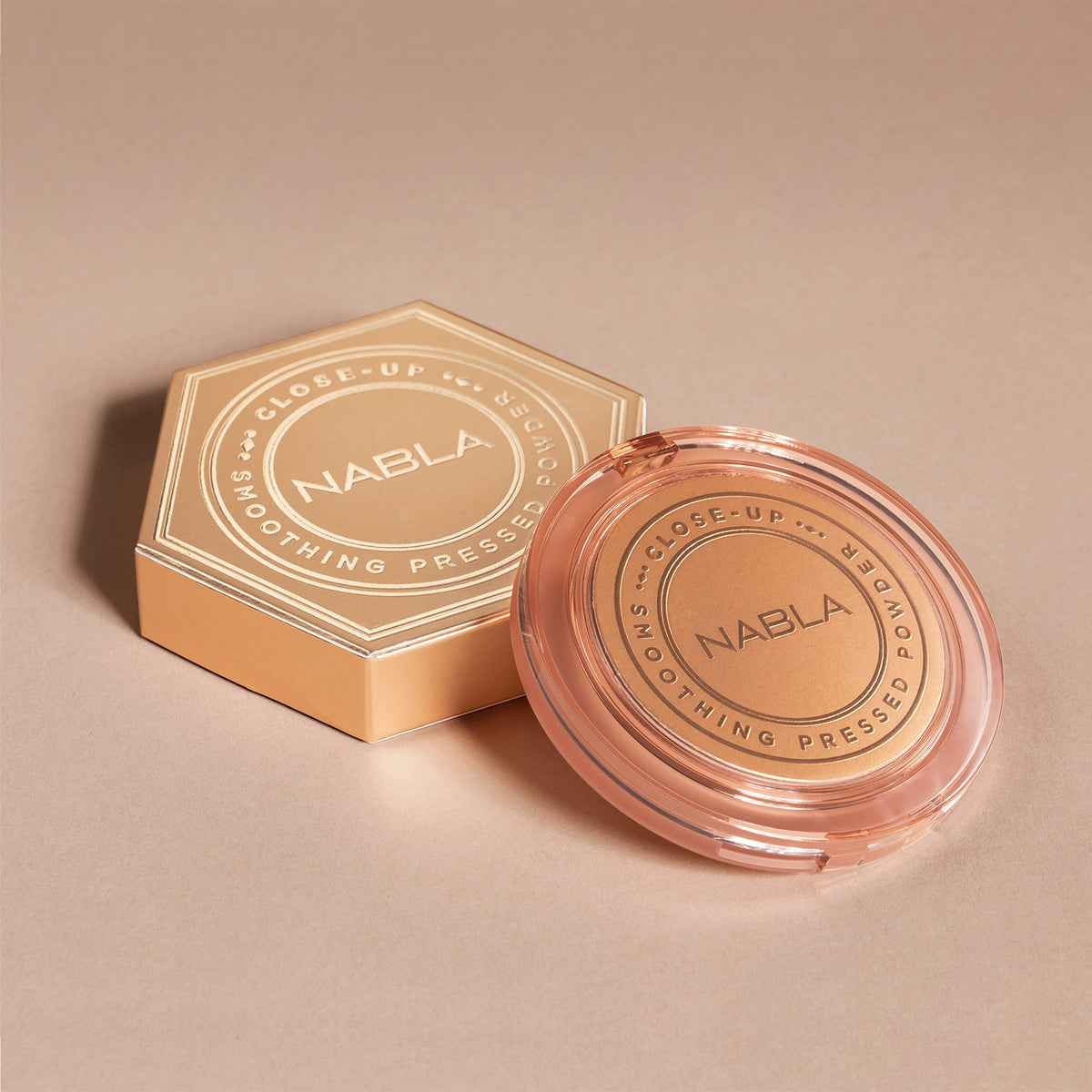 Close-up smoothing pressed powder – Kitchen Makeup